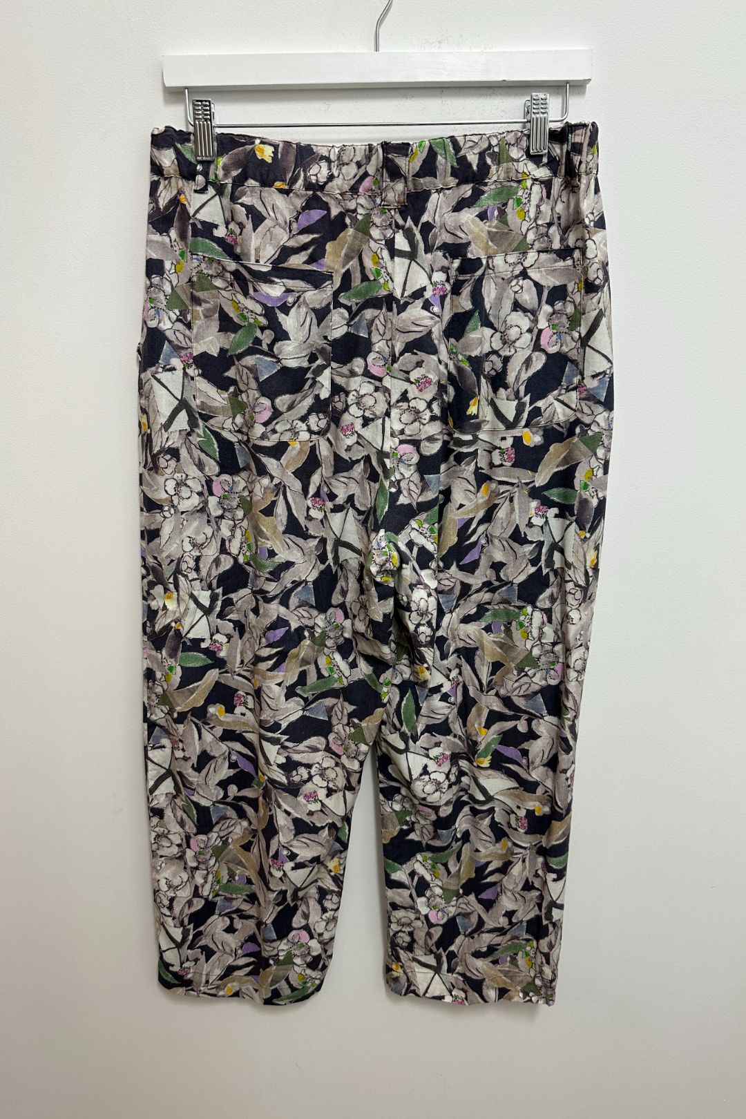 Buy 3/4 Leg Floral Print Pants | Gorman | GlamCorner