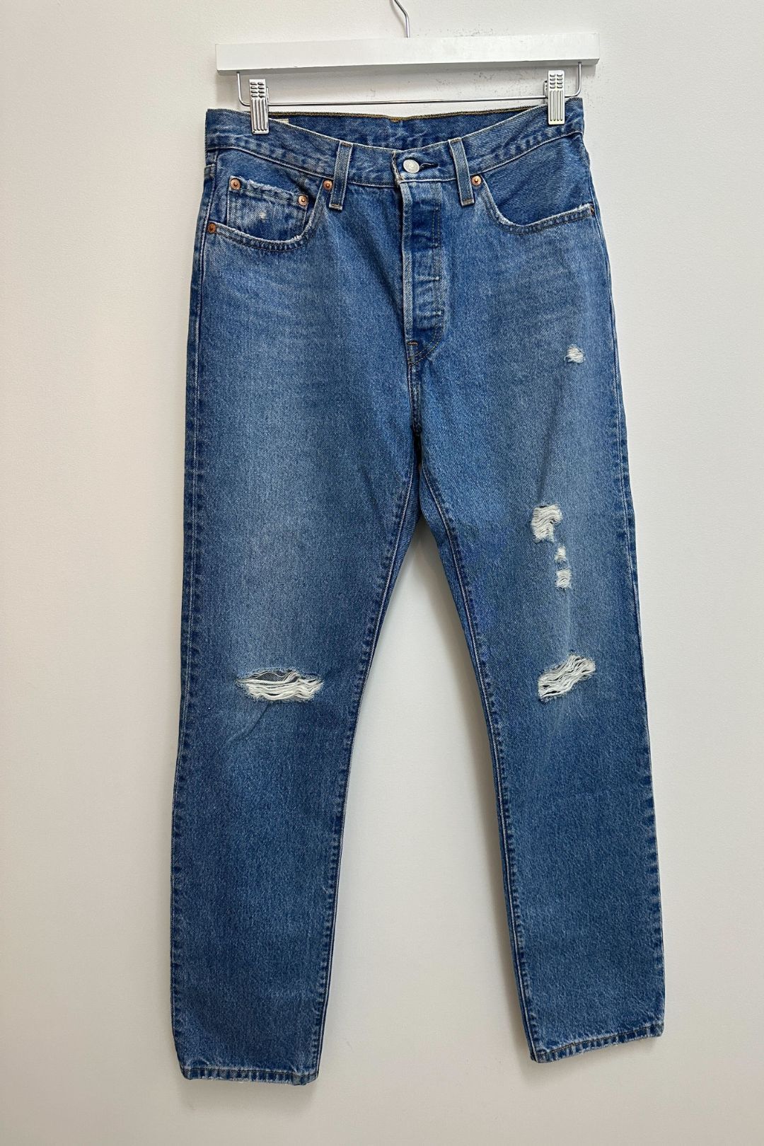 Buy 501 Jeans in Mid Blue | Levi's | GlamCorner
